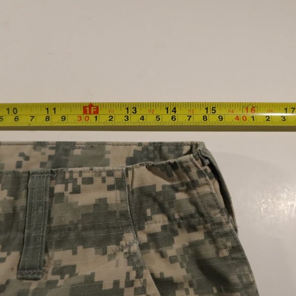 Military issue | Pants | Authentic Acu Army Issue Digital Camo Pants ...